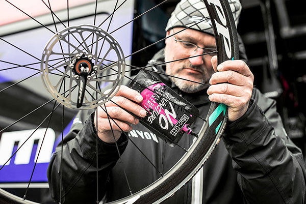 Hvad er tubeless? Stor guide til tubeless cykeldæk | Læs her